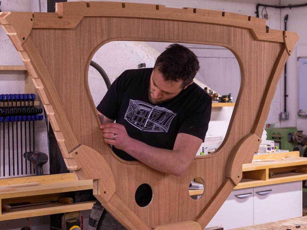 Building Temptress by Dan Lee Boatbuilding